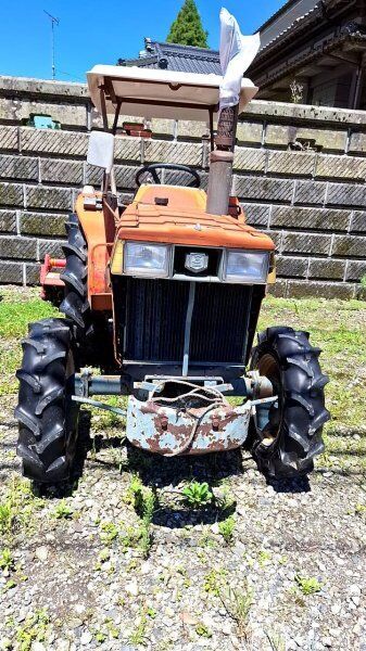 Kubota TRACTOR(Kubota) mototraktor