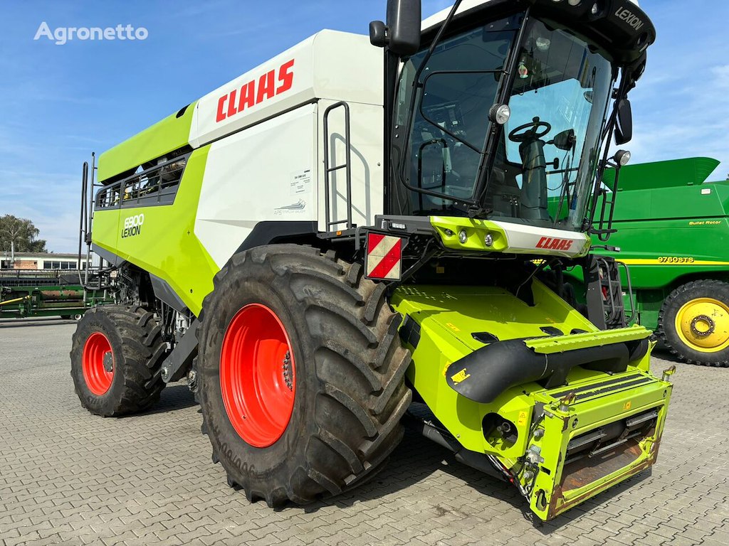 Claas Leksion 6900 + KonvioFleks 930 na vizku kombajn za žito