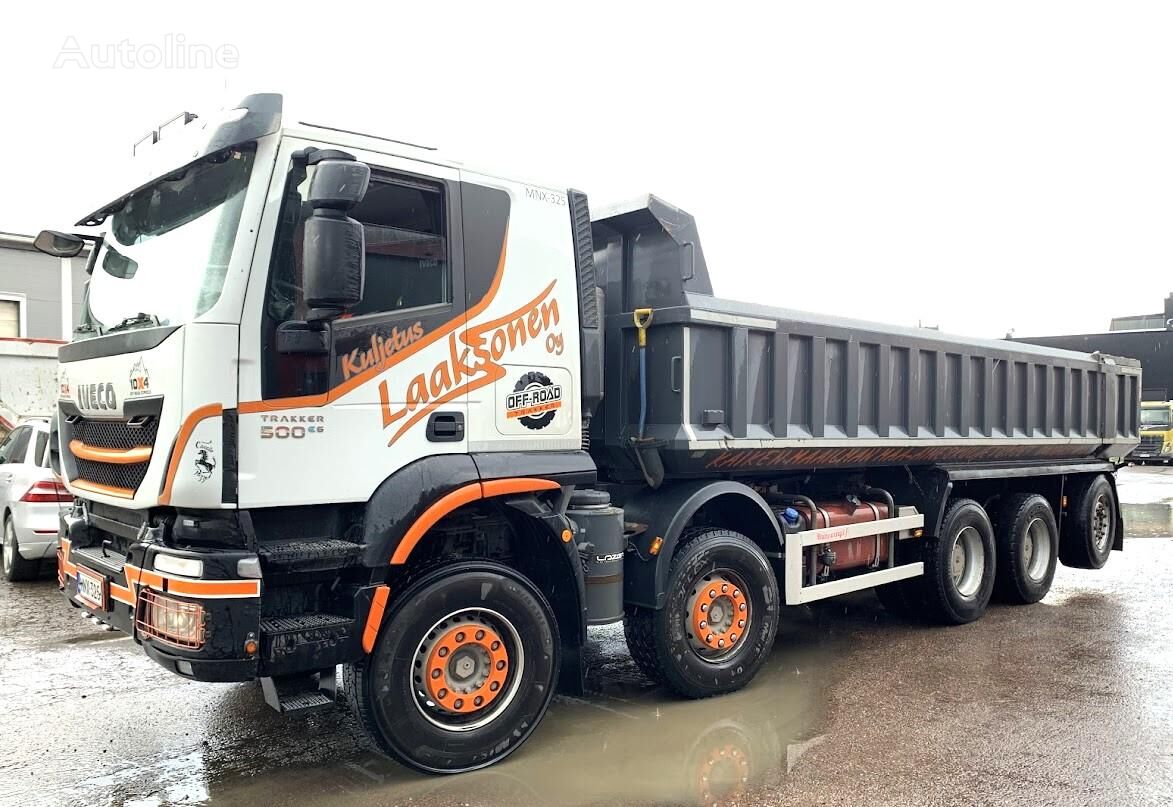 IVECO Trakker 500 10×4 kiper