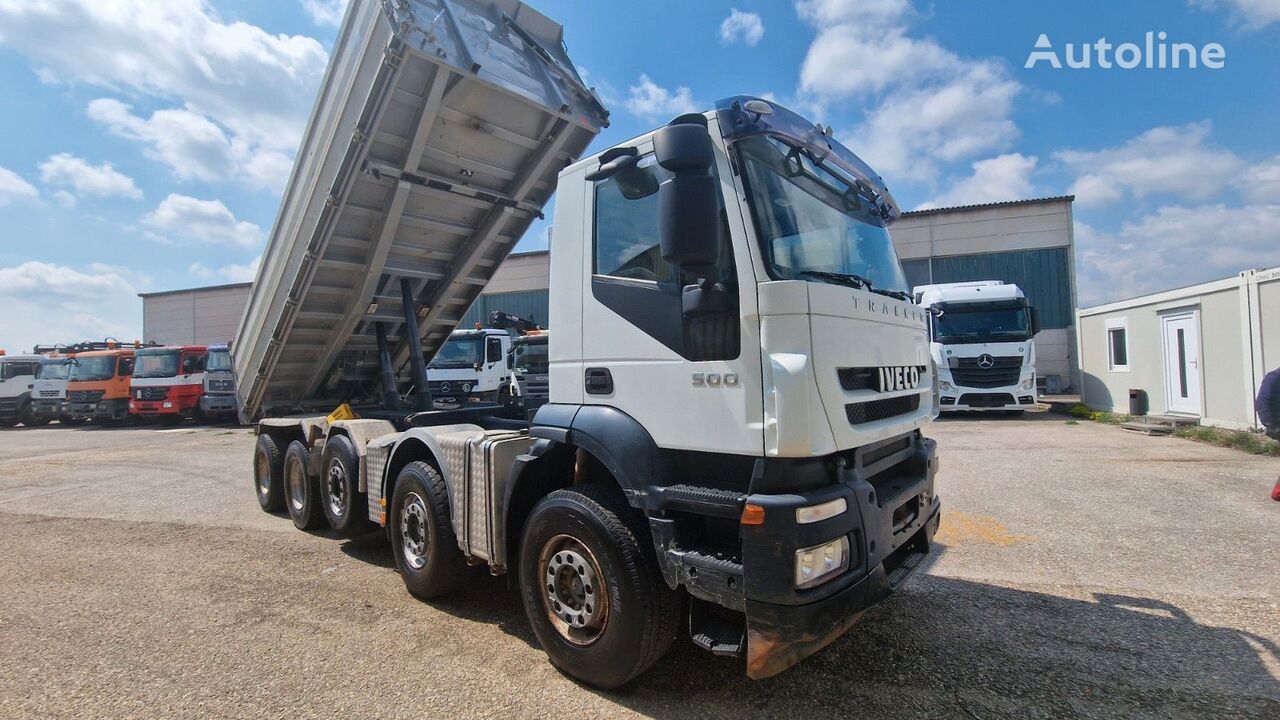 IVECO TRAKER 410T50 kiper