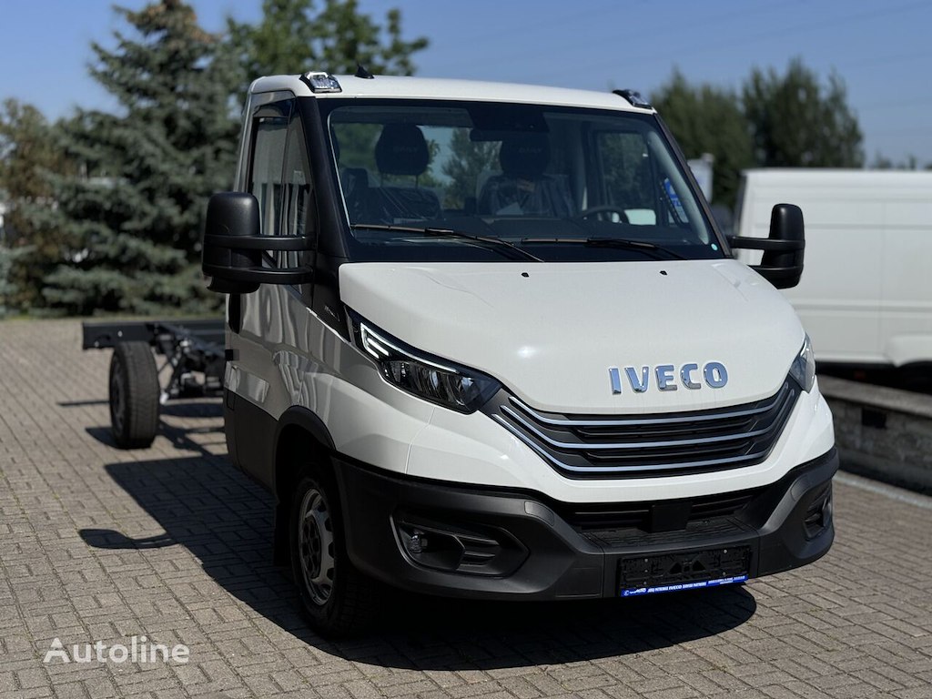 Novi IVECO 35S18 kamion šasija < 3.5t