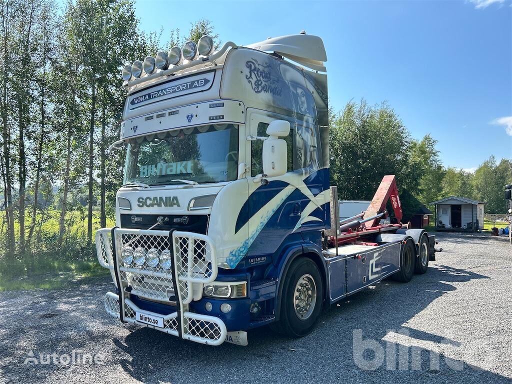 Prodaje se Scania R520LB rol kiper sa kukom na aukciji