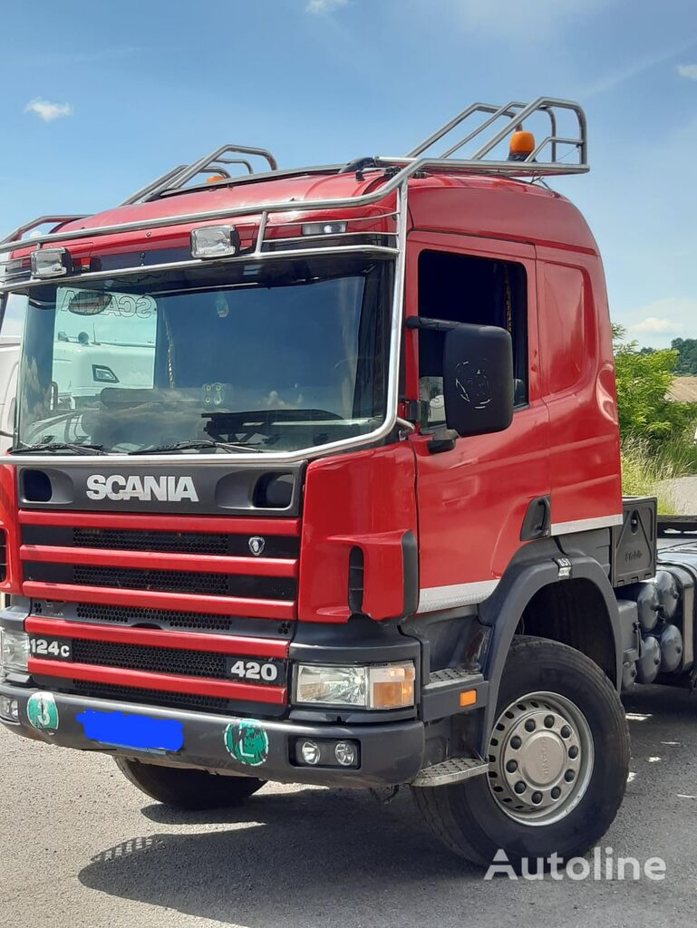 Scania 124 C kamion za prevoz drva