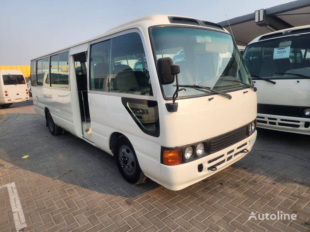 Toyota Coaster Coach Bus (Diesel-LHD) turistički autobus