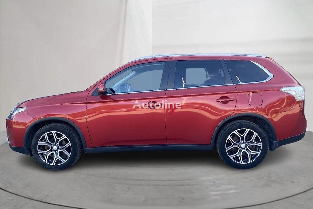 Prodaje se Mitsubishi Outlander krosover na aukciji