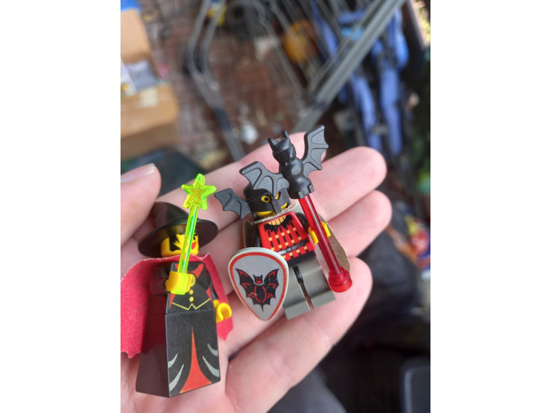 Lego Fright Knight Bat Lord i Castle Witch