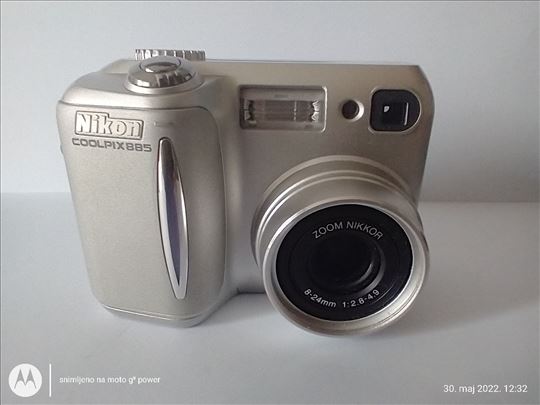 NIKON COOLPIX E885 fotoaparat