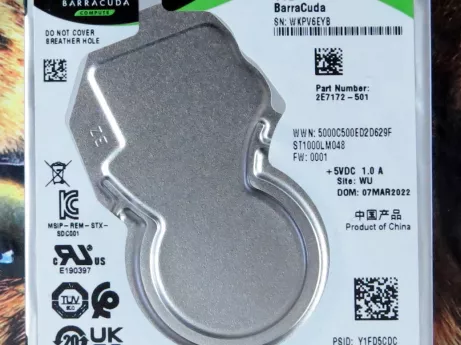 Nov SEAGATE 2.5' 1TB 128MB SATA3 tanak 7mm, ST1000LM048