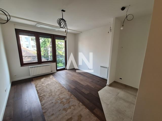 Lux trosoban stan 65m2 u novoj zgradi u srcu Vračara ID#56116 1.100 €