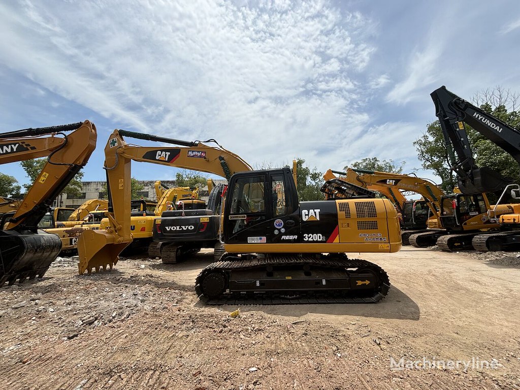 Caterpillar 320D bager guseničar