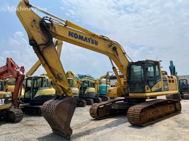 Komatsu PC230LC-11 bager guseničar