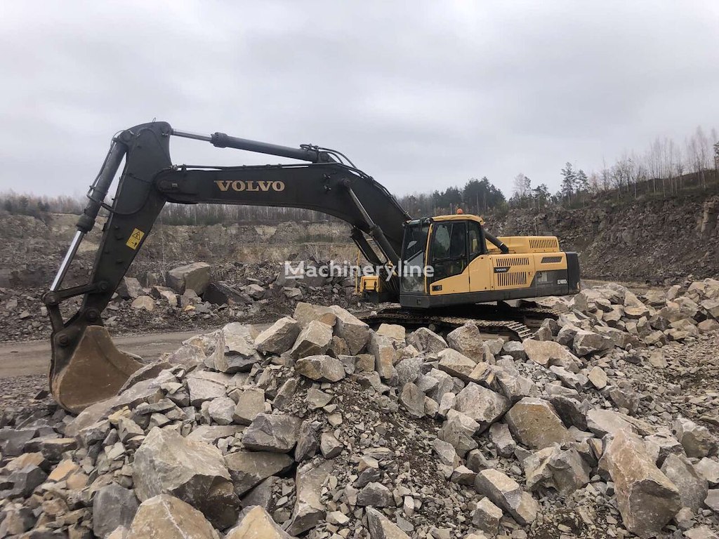 Volvo EC 480L bager guseničar