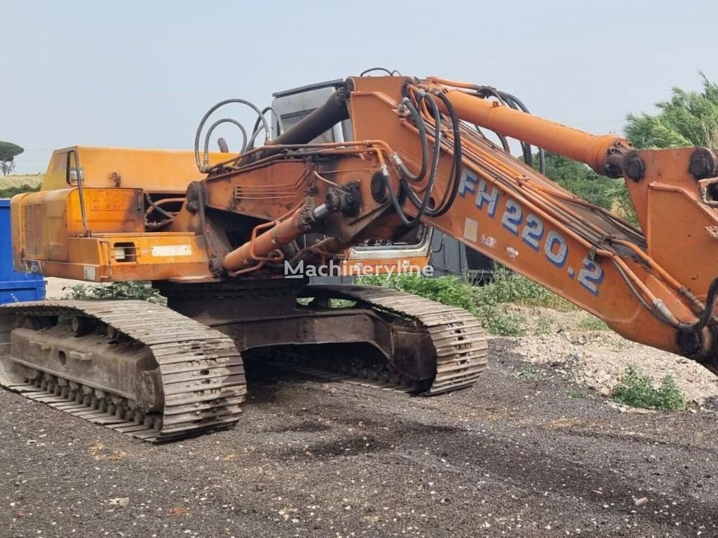 Fiat-Hitachi FH220 bager guseničar