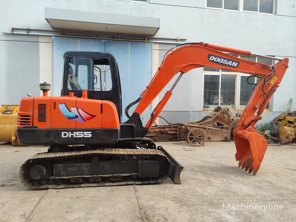 Doosan dh55 used doosan 55 made in korean mini 5.5t dh60 dx60 bager guseničar