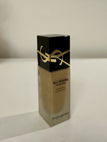 YSL All Hours tecni puder