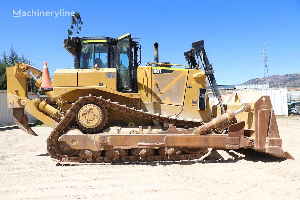 CAT D8T buldožer