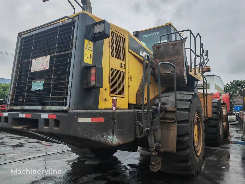 Komatsu WA600-6 prednji utovarivač