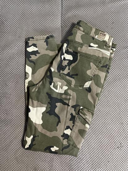 FB militery zenske pantalone