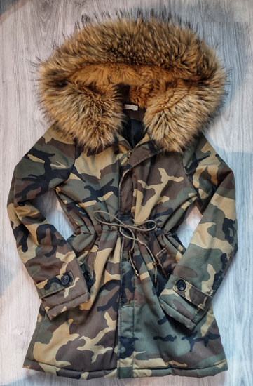 Military parka sa bogatim krznom