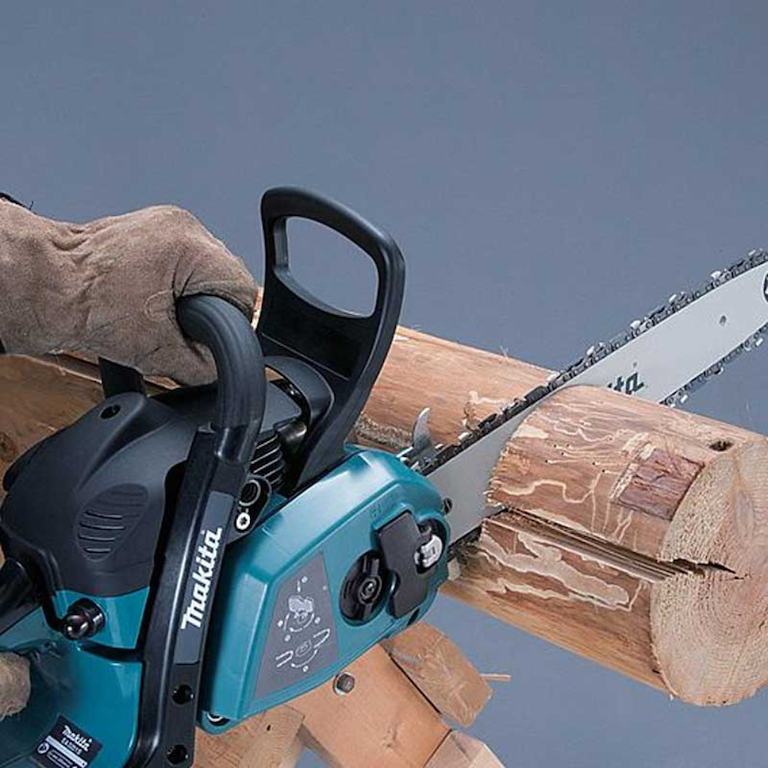 Makita Benzinska motorna testera EA3201S40B, 32cm3 400mm