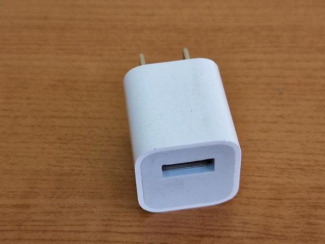 Apple original punjač za struju A1385 5V 1A USB