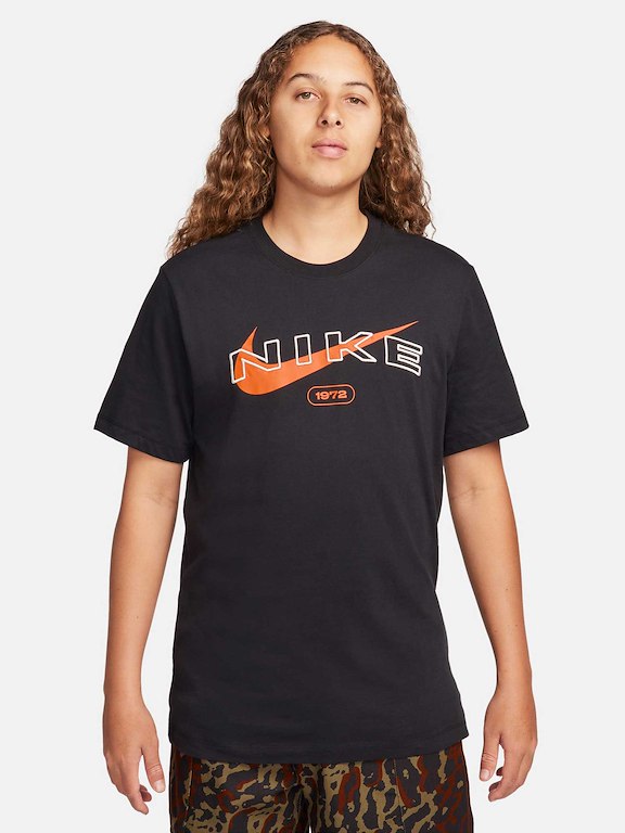 NIKE M NSW TEE CLUB SSNL HBR
4645 RSD 3716 RSD