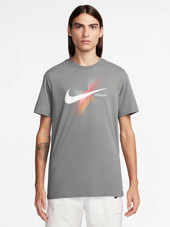 NIKE M NSW TEE 6MO SWOOSH
4645 RSD 3716 RSD