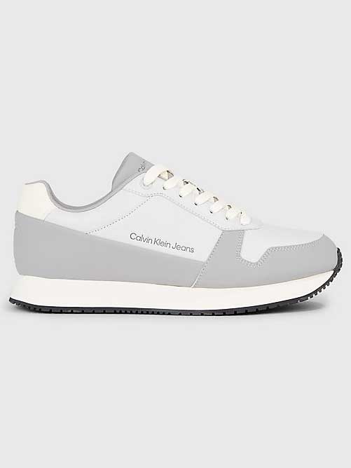 Calvin Klein Jeans RETRO RUNNER LOW LTH IN SAT Shoes
14474 RSD 11579 RSD