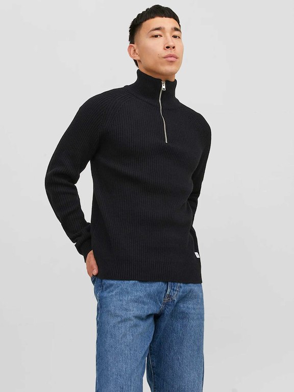 JACK & JONES PANNEL Sweater
4765 RSD 3335 RSD