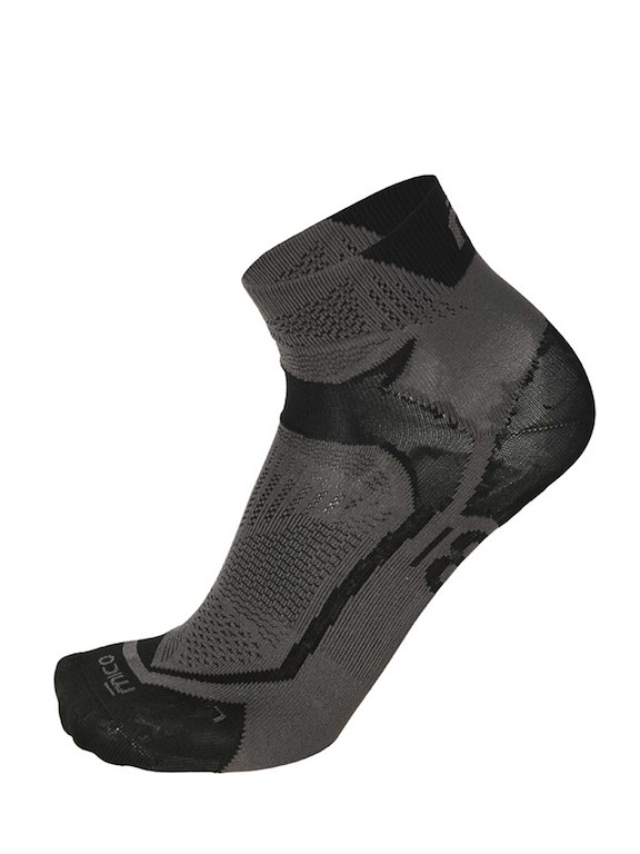 MICO EXTRALIGHT RUNNING Socks
1749 RSD 1399 RSD