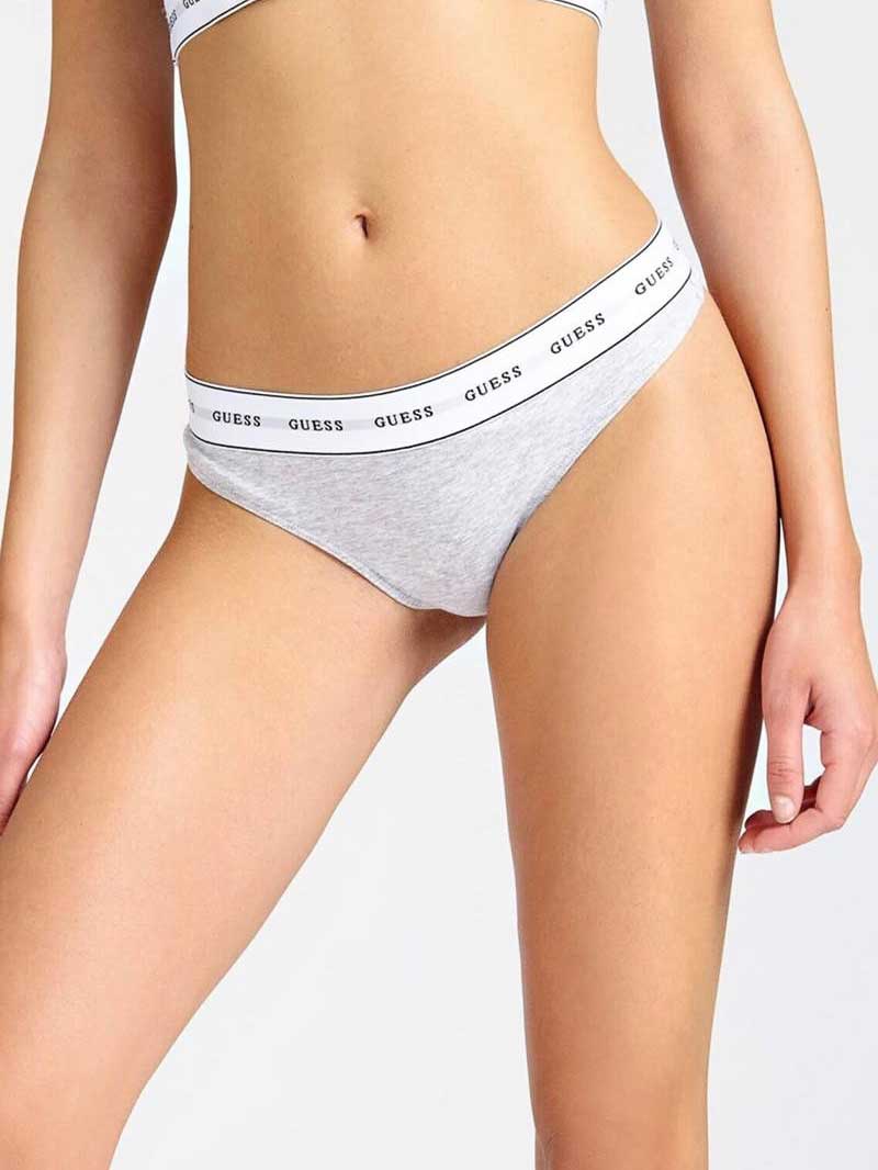 GUESS CARRIE THONG
1882 RSD 
2353 RSD -20% The lowest price in the last 30 days*
2353 RSD -20% The lowest price in the last 30 days*
2353 RSD -20% Redovna cena