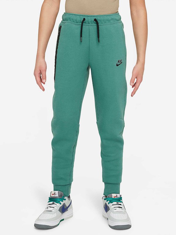 NIKE SPORTSWEAR TECH FLEECE BI Pants
10618 RSD 8494 RSD