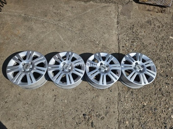 AluFelne 15Coli 4x100 Fiat Grande Punto kao nove Odlicne