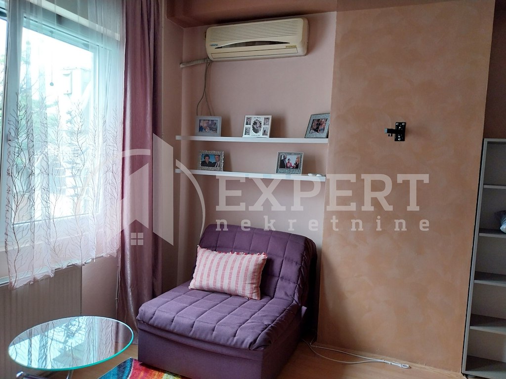 Jednosoban stan, 36 m2, Centar, Obrenovićeva ID: i-012027