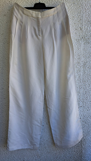 Zara siroke bele pantalone M