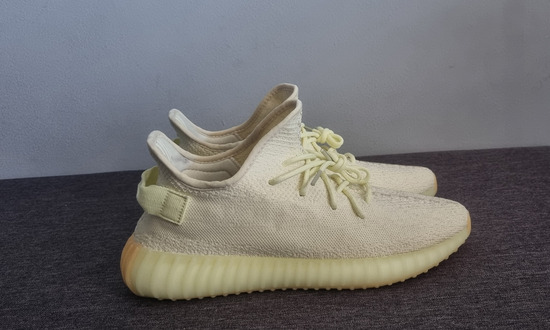 Yeezy boost 350 V2 Butter 45 NOVE