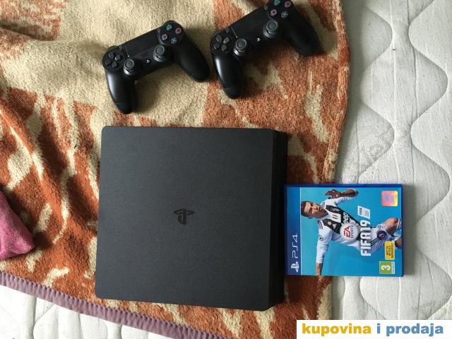 Prodajem Sony Playstation 4