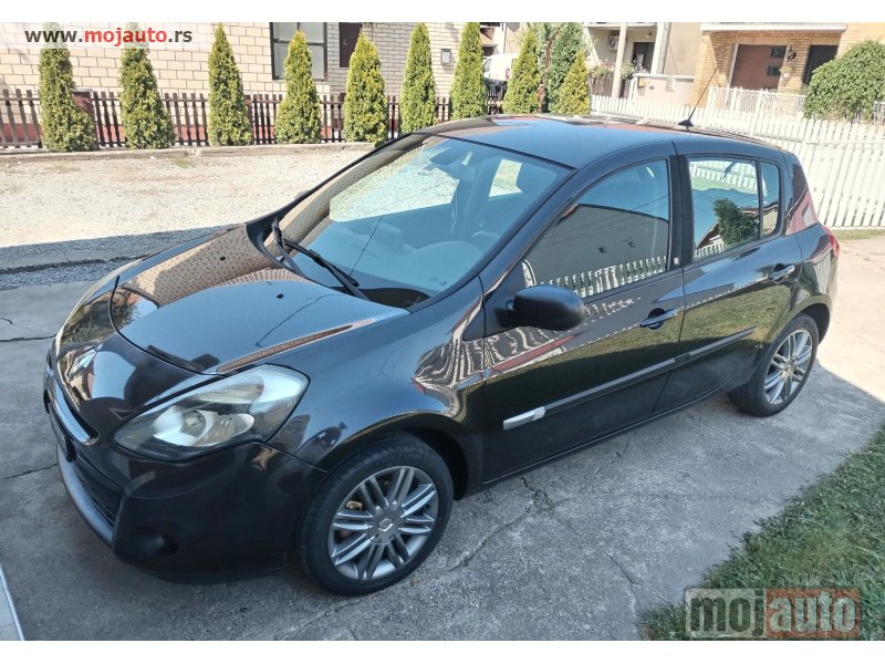 Renault Clio 1.2i. 8V. SVAJCARAC NA TABLAMA