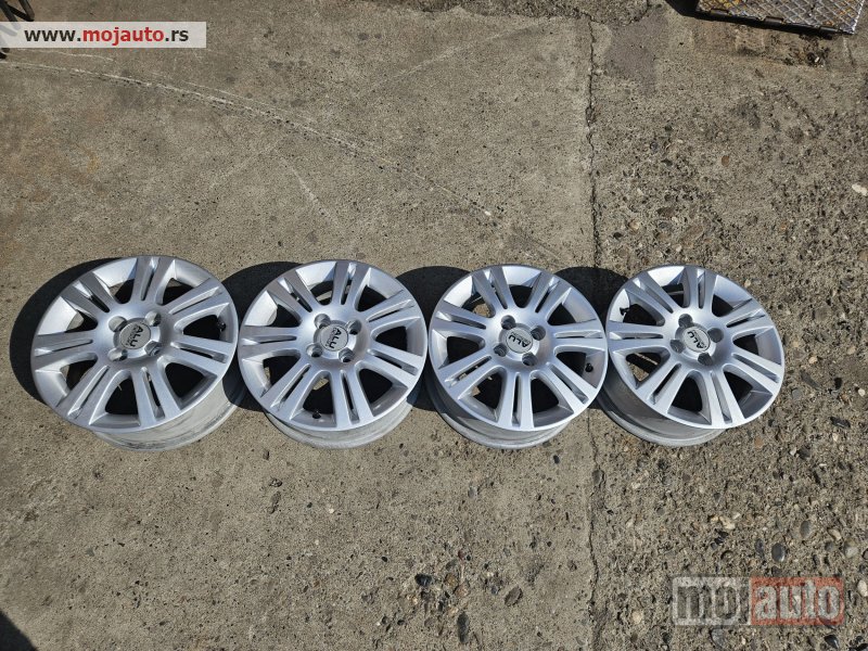 AluFelne 15Coli 4x100 Fiat Grande Punto kao nove Odlicne