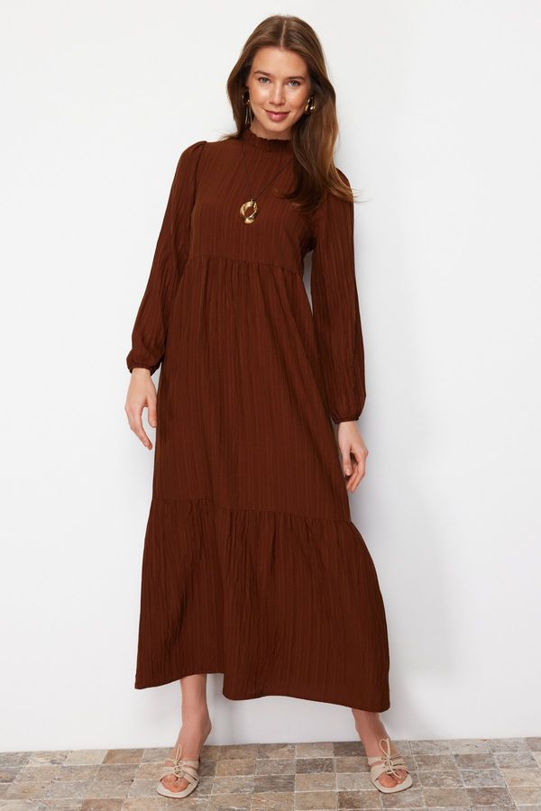 Trendyol Brown Stand-Up Collar Crinkle Wide Fit Woven Dress