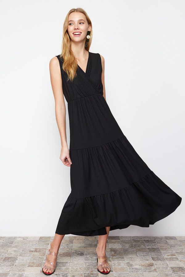 TRENDYOL BLACK V-NECK SLEEVELESS A-LINE MAXI KNITTED DRESS