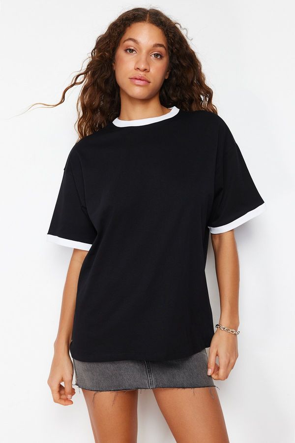TRENDYOL BLACK 100% COTTON CONTRAST COLLAR AND STRIPE DETAILED OVERSIZE/RELAXED CUT KNITTED T-SHIRT