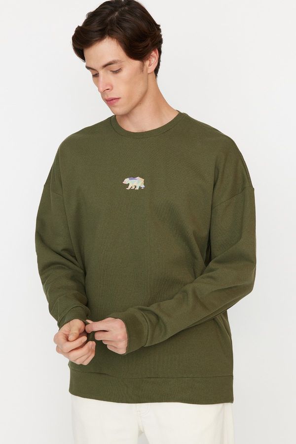 TRENDYOL NAVY BLUE OVERSIZE/WIDE-FIT FIT ANIMAL EMBROIDERED FLEECE FLEECE SWEATSHIRT