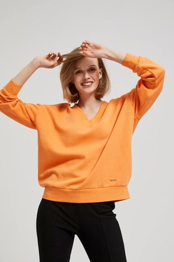 V-NECK SWEATSHIRT