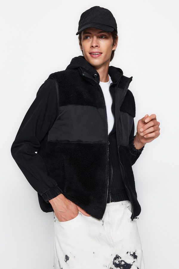 TRENDYOL BLACK REGULAR FIT STAND COLLAR FABRIC BLOCKED PLUSH VEST