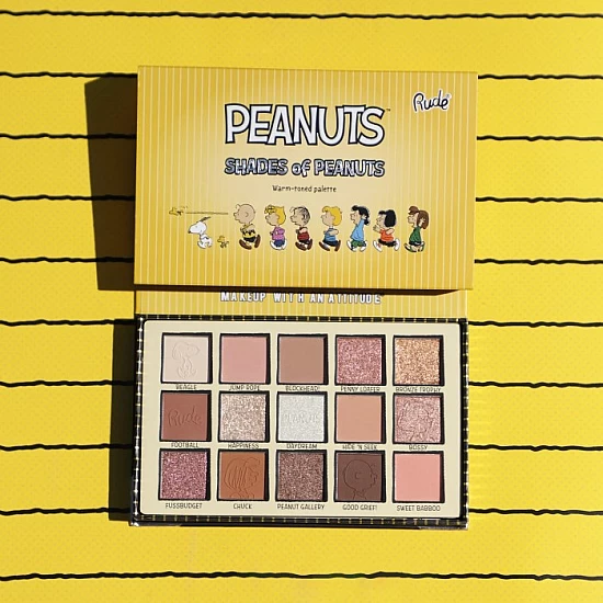 PALETA SENKI ZA OČI SHADES OF PEANUTS 18 G WARM TONED