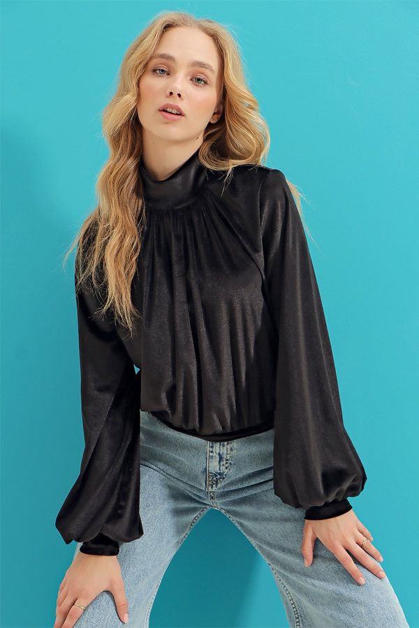 TREND ALAÇATI STILI WOMEN'S BLACK HIGH NECK GATHERED FRONT VELVET BLOUSE