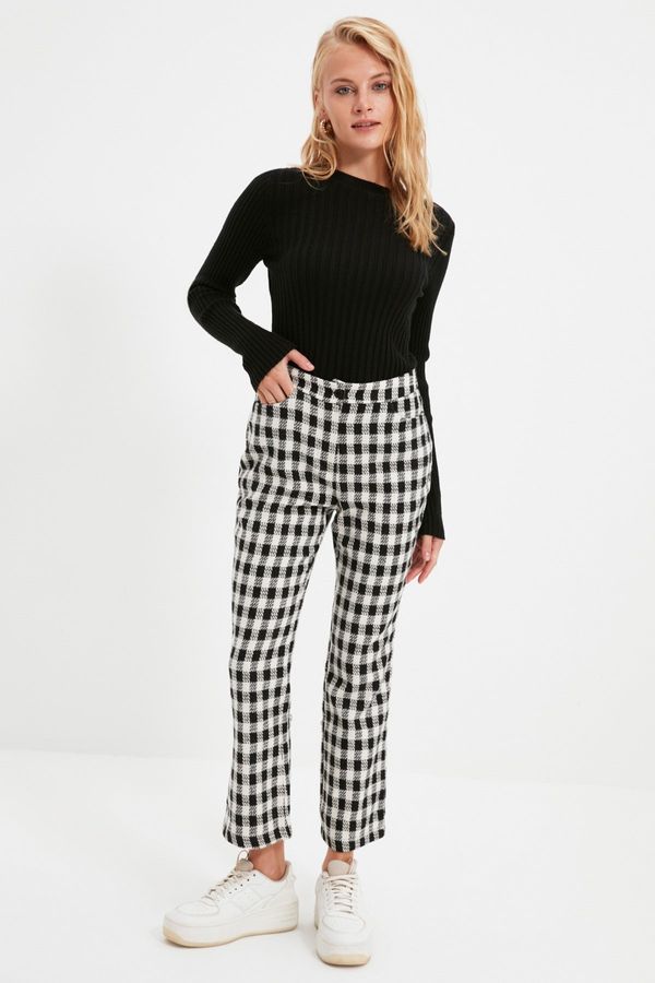 Ženske pantalone Trendyol Plaid