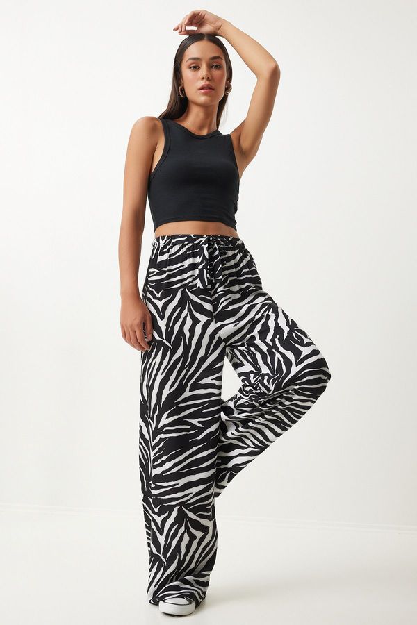 HAPPINESS İSTANBUL WOMEN'S ECRU BLACK PATTERNED FLOWING VISCOSE PALAZZO TROUSERS