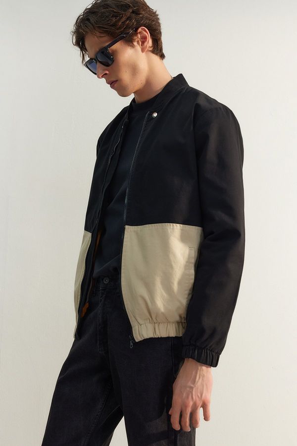 TRENDYOL LIMITED EDITION BLACK BOMBER BIG COLLAR LONG SLEEVE COLOR BLOCK DOUBLE POCKET JACKET